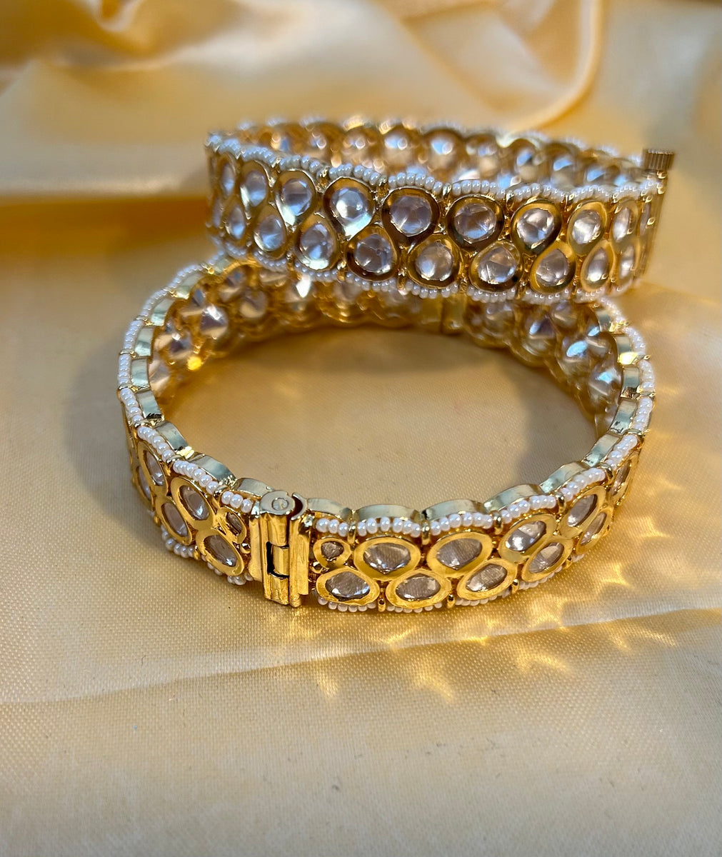 Handcrafted bangles – Kainaat